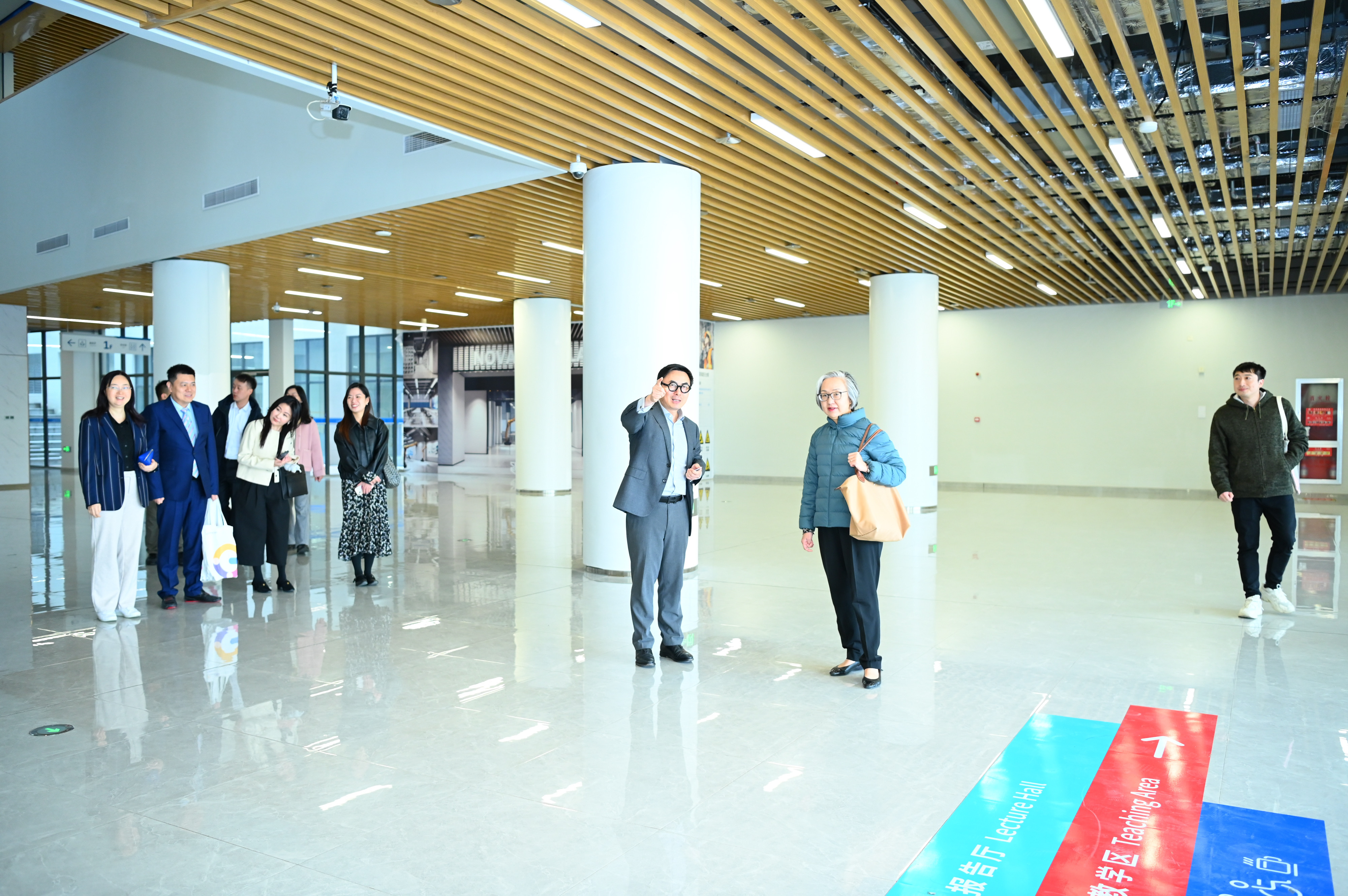 联合国训练研究所繁荣司司长Mihoko Kumamoto一行访问我校